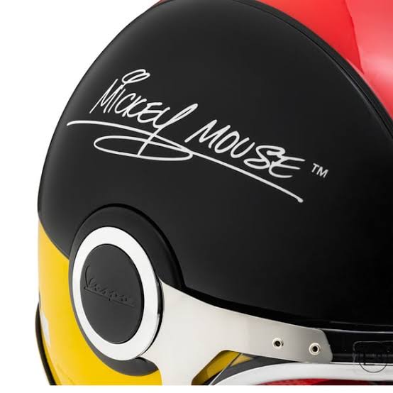 Vespa Mickey Mouse Limited – HELMETS MANILA